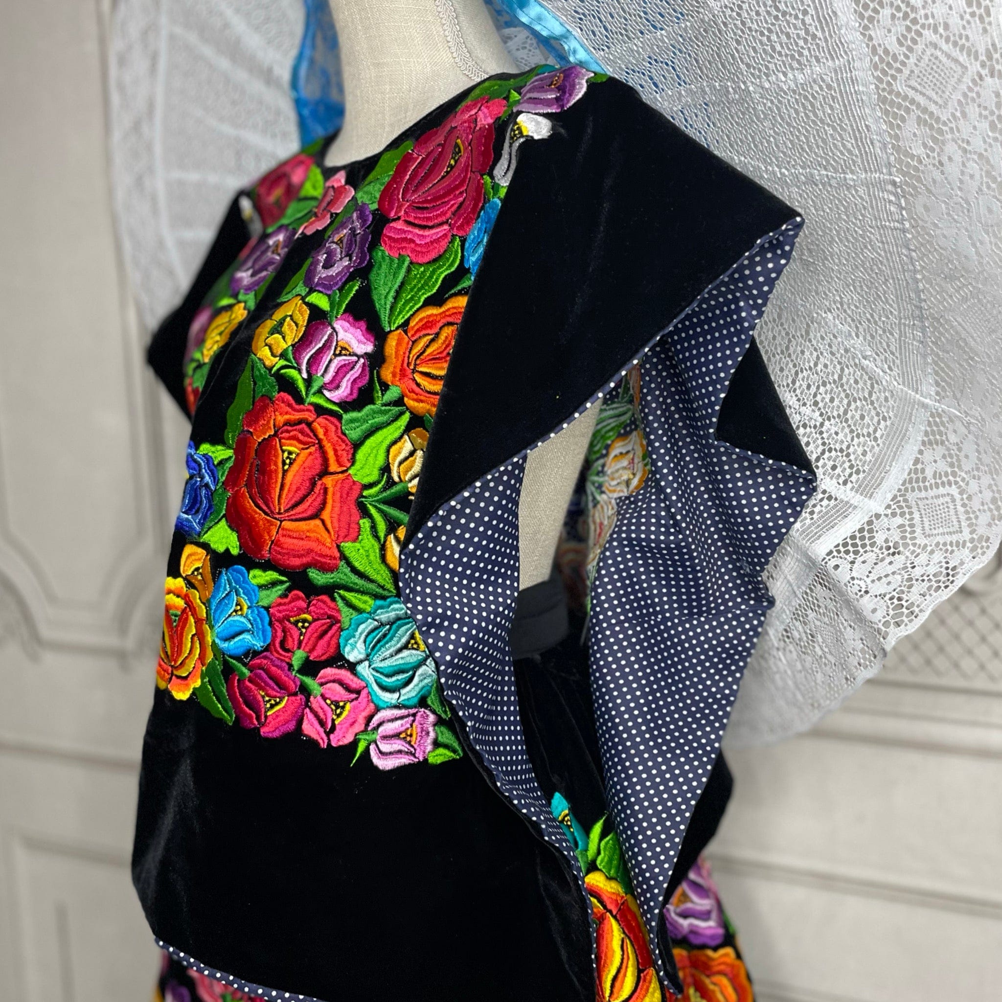 Tehuana Gala Outfit – Camelia Mexican Boutique